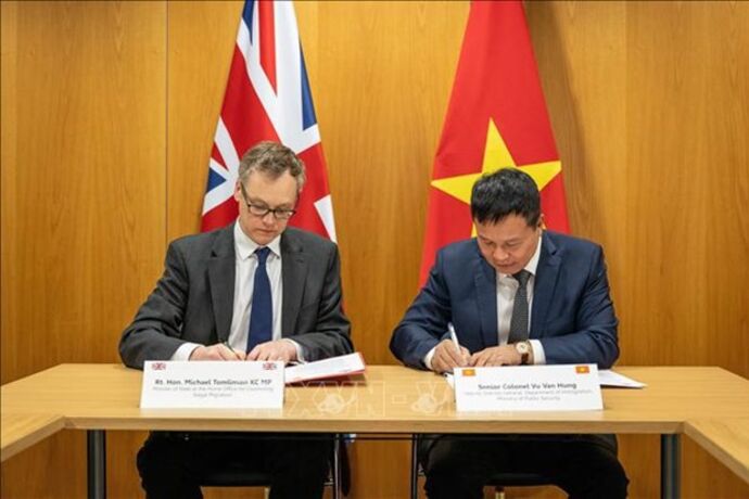 Le Vietnam et le Royaume-Uni signent un nouvel accord sur l’immigration clandestine