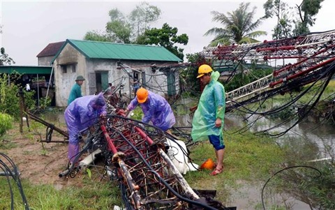 La tempête Noul provoque de lourds dégâts dans des provinces du Centre